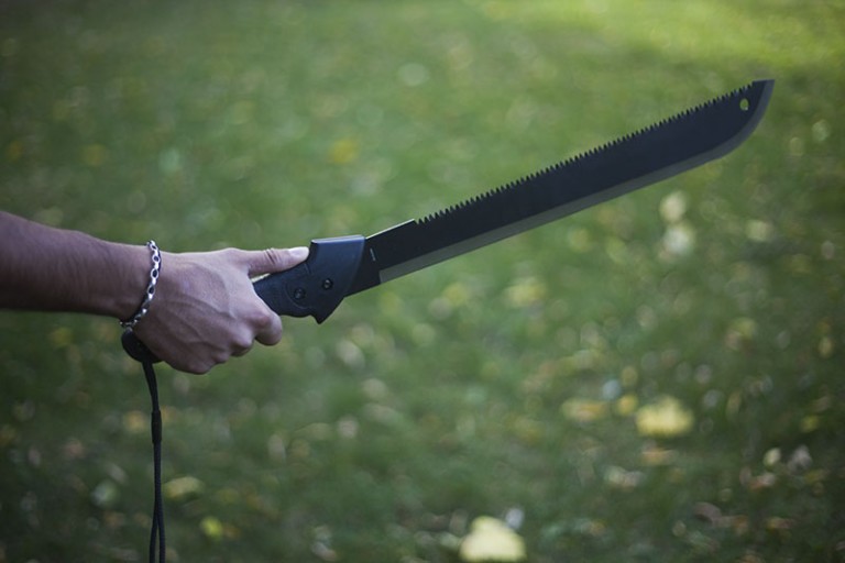 Gerber Gator Machete Saw Back Outdoor Knife Review